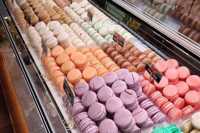 Paris Small-Group Montmartre Chocolate & Pastry Walking Tour - A Detailed Breakdown of the Montmartre Chocolate & Pastry Tour