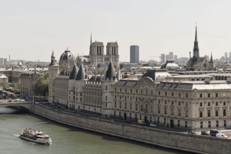 Paris: Ste Chapelle, Conciergerie Private Guided Tour +Entry - An Insider Look at the Tour Experience