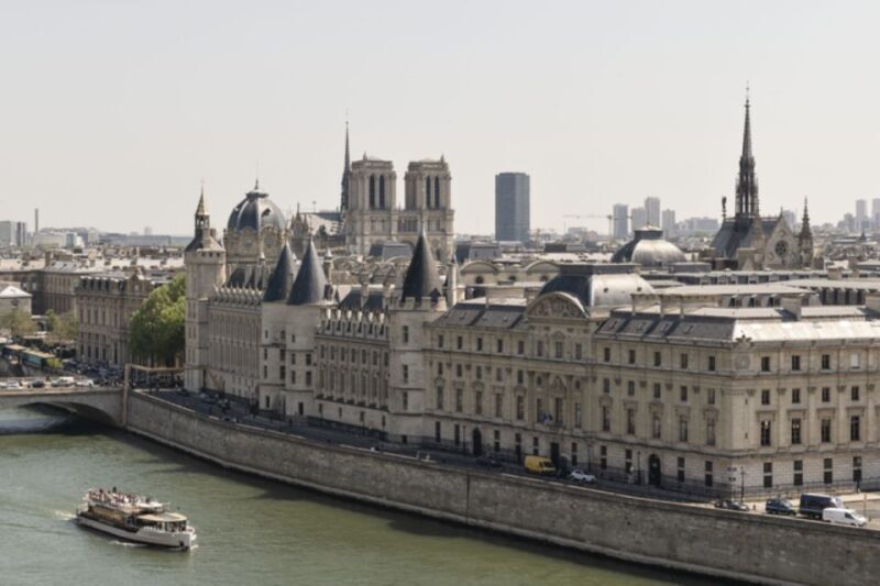 Paris: Ste Chapelle, Conciergerie Private Guided Tour +Entry - Who Should Book This Tour?