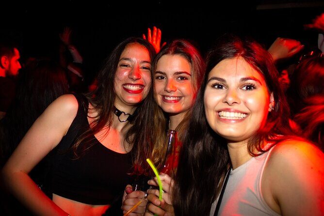 Paris: The Original Pub Crawl + Free Shots + VIP Club Entry - An In-Depth Look at the Paris Pub Crawl