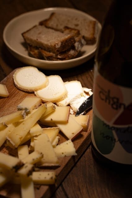 Paris: The Ultimate Wine Tour of Montmartre - 7 Guests max - Who Should Consider This Tour?