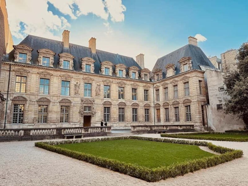 Paris: The vibrant city center and Le Marais in German - Authentic Reviews and Insights