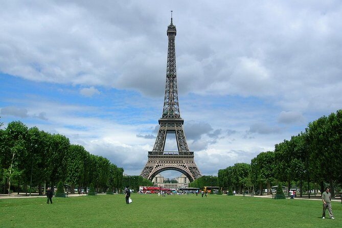 Paris Top Attractions & Hidden Gems around your Hotel Private Orientation Tour - FAQs