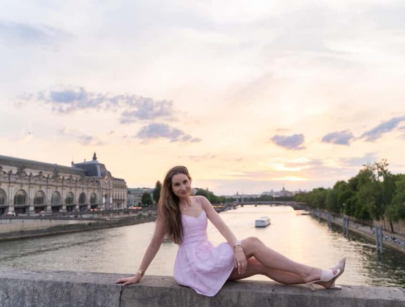 Paris:sunset photoshoot in  of Paris- Louvre Orsay Eiffel - Key Points