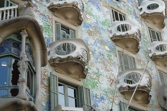 Park Guell and Sagrada Familia, Gaudí's Masterpieces Private Tour - A Closer Look at the Itinerary