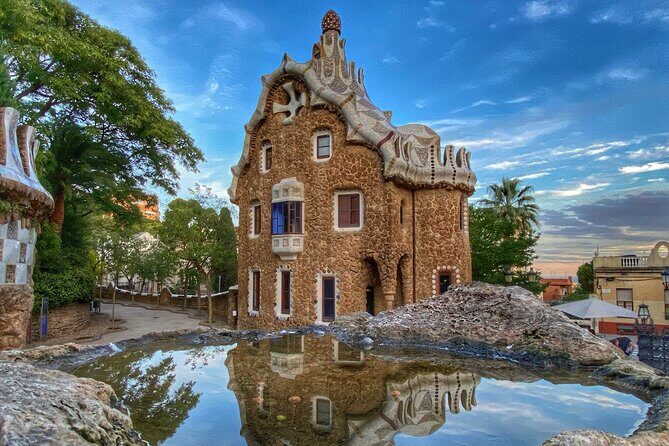 Park Guell Guided Tour in Barcelona with Entry - Access to Hidden Gems