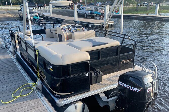 Party Barge Pontoon Boat Rental to 8 Persons with Fuel in Orlando - An In-Depth Look at the Party Barge Pontoon Boat Rental