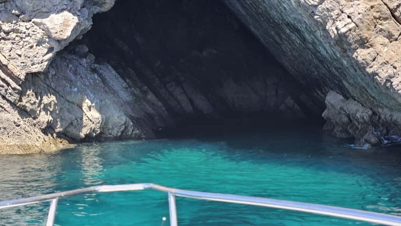 Passeio de Barco em Sesimbra (Publico/Compartilhado) - Key Points