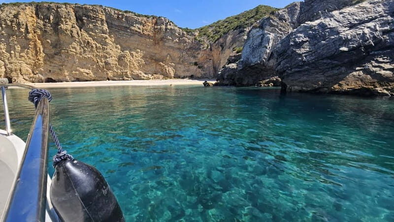 Passeio de Barco em Sesimbra (Publico/Compartilhado) - Who Will Love This Tour?
