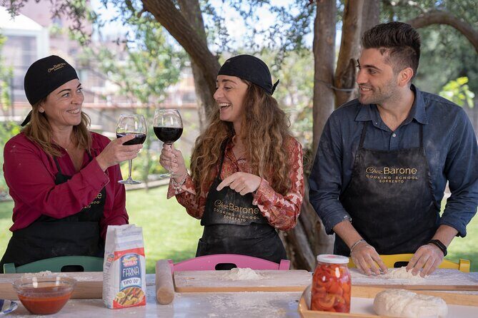 Pasta and Pizza Master Class with Pick Up in Sorrento - FAQ