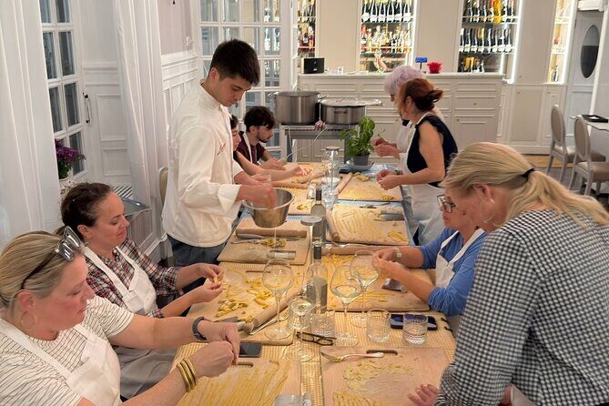 Pasta Cooking Class and Tiramisu in Rome - Key Points