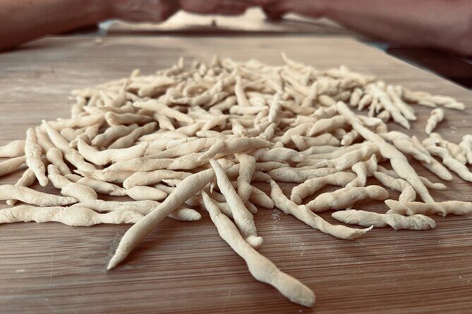 Pasta, Pesto and Tiramisu class Riomaggiore, Cinque Terre - The Experience at a Glance