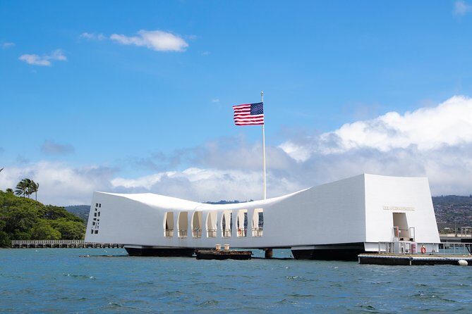 Pearl Harbor USS Arizona and Honolulu City Tour - Key Points