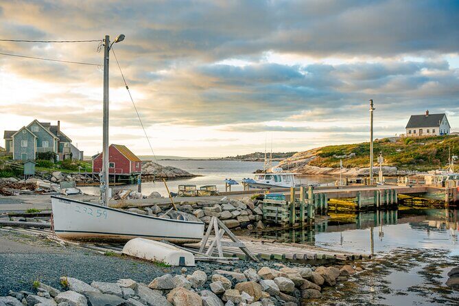 Peggy's Cove, Lunenburg and Titanic Cemetery Full Day Tour - Who Is This Tour Best For?