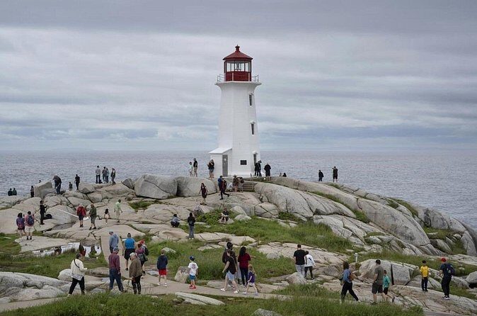 Peggys Cove Tour in Private Vehicle - The Value of a Private Tour