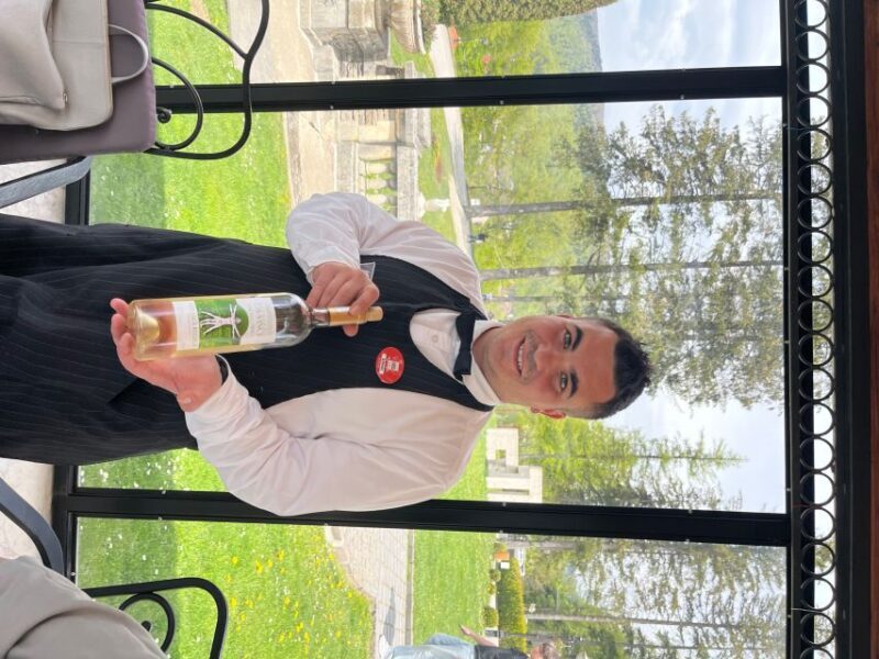 Peles & Cantacuzino Castles: Gourmet Wine & Cultural trip - Exploring the Grounds and Capturing Memories