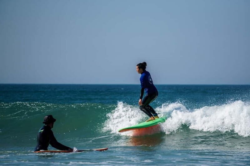 Pembrokeshire: Surfing Lessons with Qualified Instructors - An Authentic Surfing Experience in Pembrokeshire