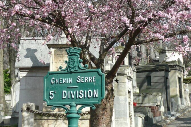 Père Lachaise Cemetery Art: Watercolor Postcard Workshop in Paris - What the Tour Covers