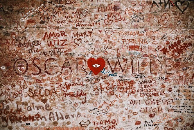 Pere Lachaise Cemetery Paris - Exclusive Guided Walking Tour - What to Expect from the Tour: A Deep Dive into the Itinerary