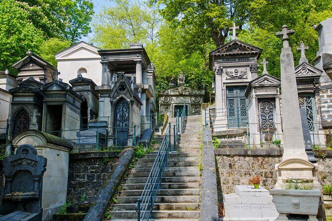 Père-Lachaise Cemetery Paris Tour with Audioguide - Practical Considerations and Potential Drawbacks