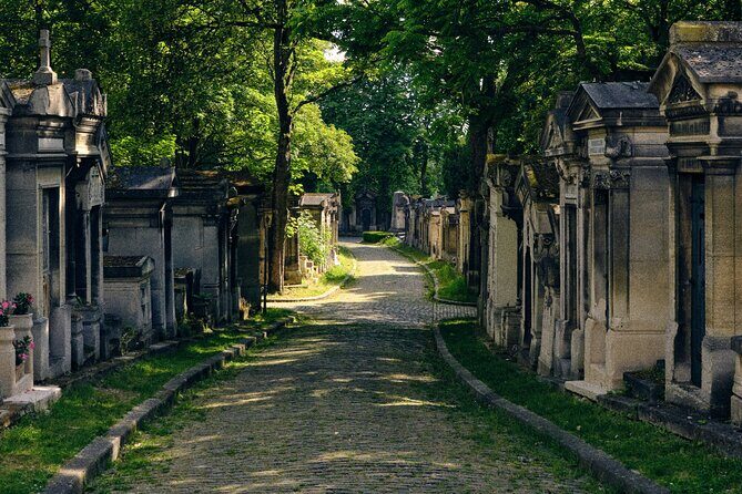 Père Lachaise Cemetery Tour, Tales from the Graves and Crepes - Key Points