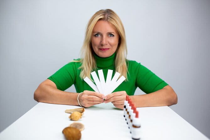 Perfume Making Workshop in the Heart of Florence - Key Points