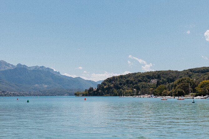 Pérouges & Annecy Private Day Trip with Food Tasting from Lyon - Key Points