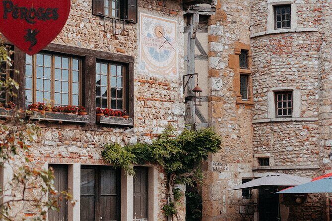 Pérouges & Annecy Private Day Trip with Food Tasting from Lyon - FAQ