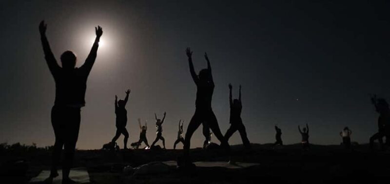 Perth: Full Moon Yoga Hiking Experience - Key Points