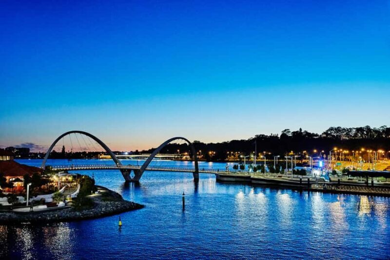 Perth: Swan River Dinner Cruise - An In-Depth Look at the Swan River Dinner Cruise