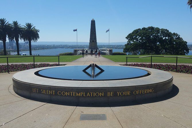 Perth Wildlife Park & City Highlights - Premium Small Group Tour - The Sum Up