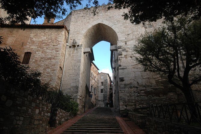 Perugia Private Walking Tour with licensed guide - What Makes the Guides Stand Out
