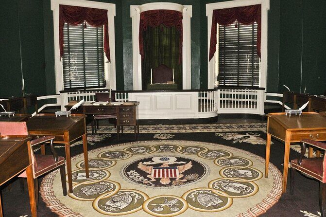 Philadelphia Historic Self Guided Walking Tour and Scavenger Hunt - Key Points