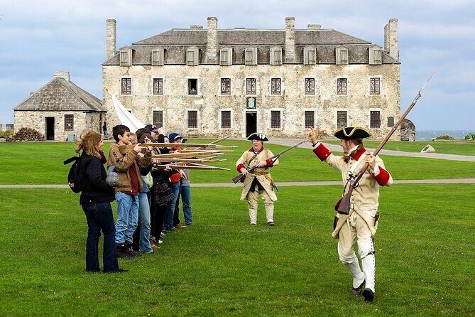 Philadelphia,D.C. ,Niagara Falls,Boston 6-Day Tour from New York - Who Should Consider This Tour?