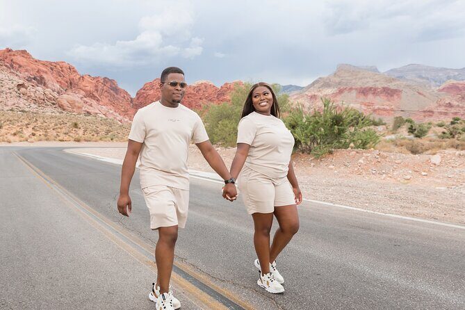Photo Shoot at Red Rock Canyon in Calico Basin - Who Will Love This Tour?