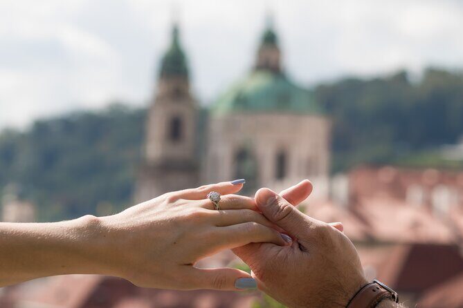 Photo Shoot for couple in Prague - What’s Included and What’s Not