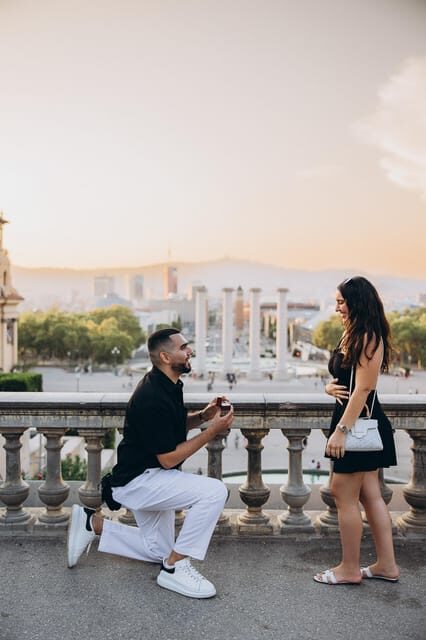 Photographer in Barcelona - Discovering the Experience: What to Expect