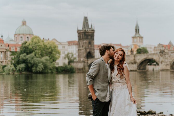 Photographer in Prague - Couple, engagement & portrait photoshoot - Who Is This Experience Best For?