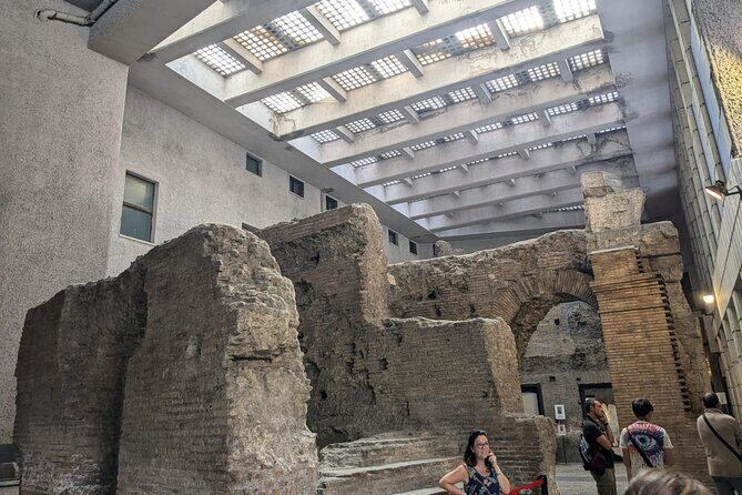 Piazza Navona and Trevi District Underground Pass with Audioguide - Authentic Insights from Reviewers