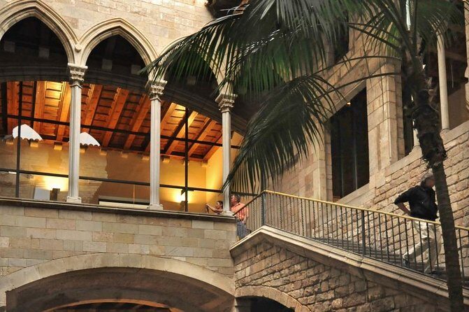 Picasso Small Group Walking Tour with Museum Skip the Line Ticket - Analyzing the Experience: What to Expect