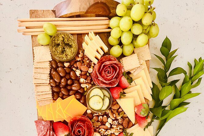 Picnic Packages for 2 to 4 ppl - Personalization and Dietary Considerations