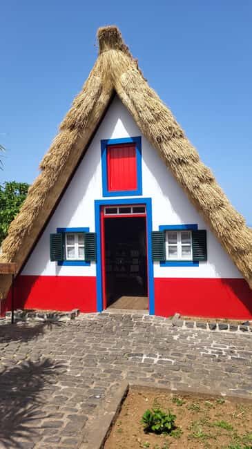 Pico Arieiro, Santana, São Lourenço & more  Full Day+PickUp - An In-Depth Look at the Tour Experience