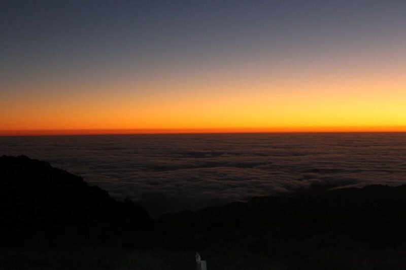 Pico do Arieiro: Private 4x4 Sunrise Trip with Hot Drinks - A Closer Look at the Experience