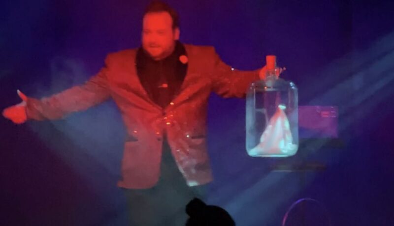 Pigeon Forge: Steven Best's Unbelievable Magic Show - A Deep Dive into the Experience  