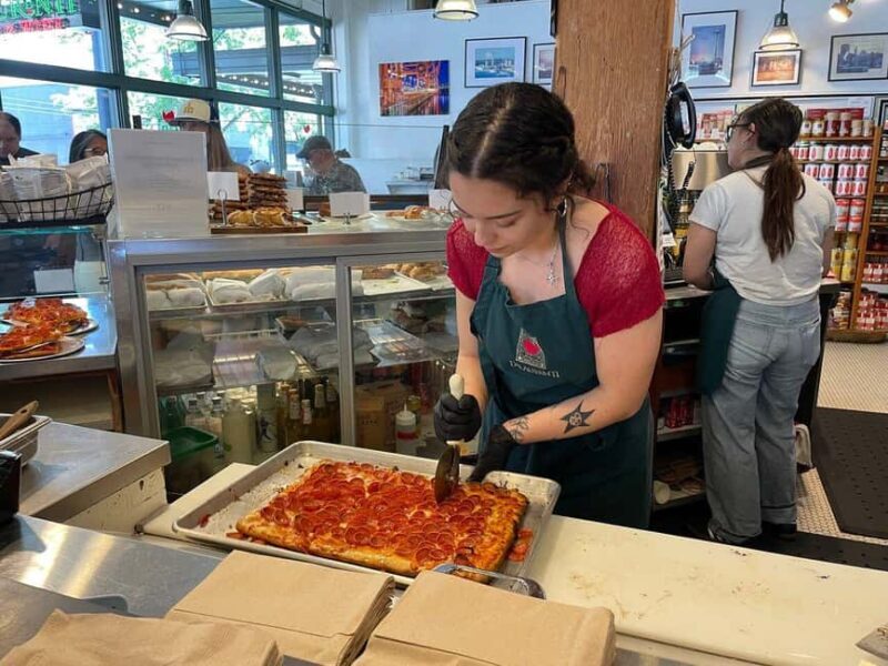 Pike Place Market: Meet the Market - Food and Fun Tour - Key Points