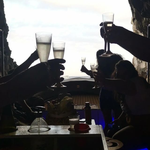 Pillirina, Ortigia, caves: Boat Tour, Snorkeling & Prosecco - Who Should Book This Tour?