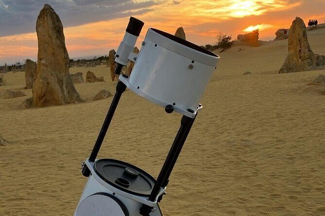 Pinnacles Desert Sunset Stargazing Adventure Tour from Perth - Key Points