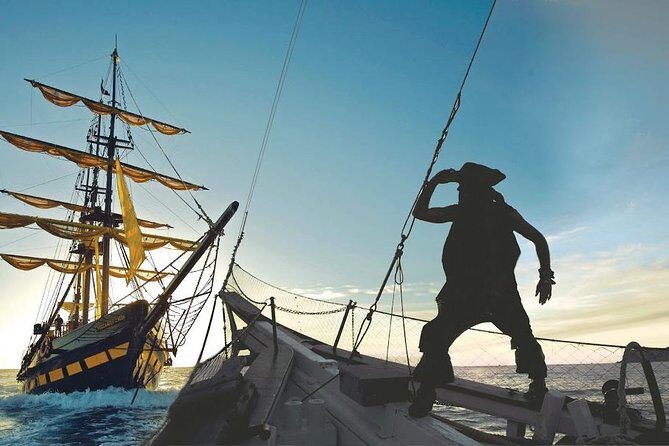 Pirate Ship Sunset Dinner and Show in Los Cabos - A Closer Look at the Experience