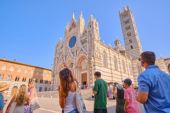 Pisa, Siena and San Gimignano Day Trip with Lunch & Wine Pairing - San Gimignano: Medieval Towers and Town Charm