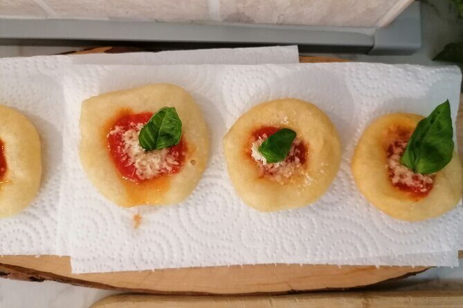 Pizza e Tiramisù class with local mum in Positano - Practical Details